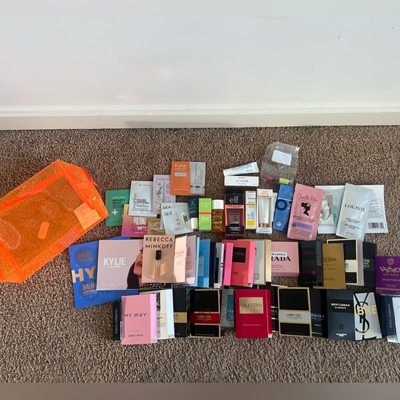 Ulta Beauty | Makeup | 53 Piece Beauty Fragrance Samples With Orange ...